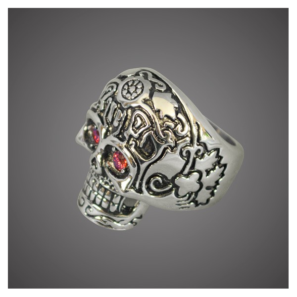 Ring - Red Eyes Skull